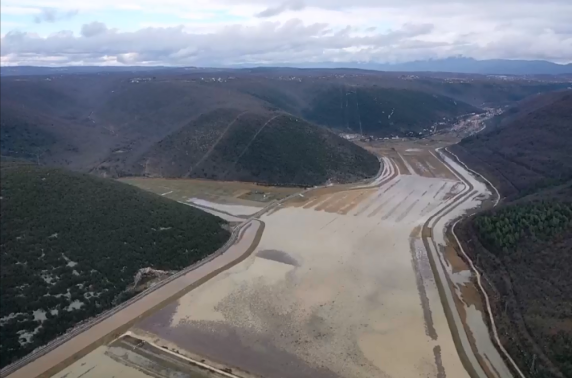 Kako izgleda dolina rijeke Raše iz zraka nakon jučerašnje kiše? Pogledajte